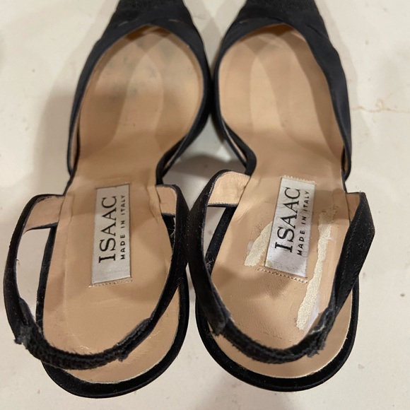 Isaac Mizrahi | Shoes | Isaac Mizrahi Black Satin Evening Pumps | Poshmark